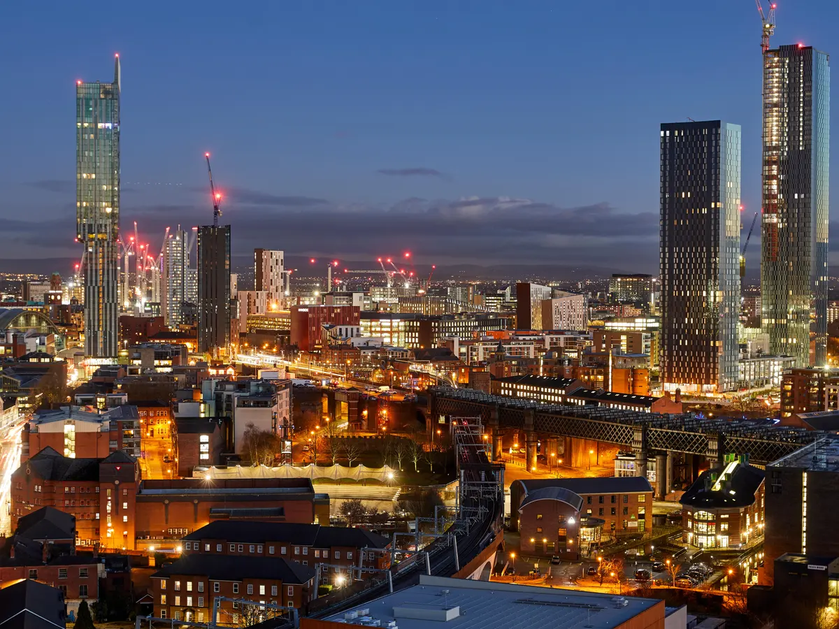 Cost of Living in Manchester: The Complete Guide 2024 | uhomes