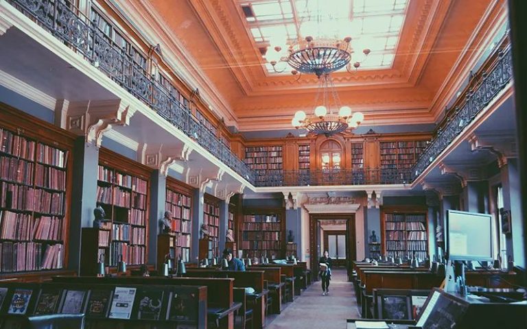 10 Libraries You Must Visit in the UK | uhomes.com