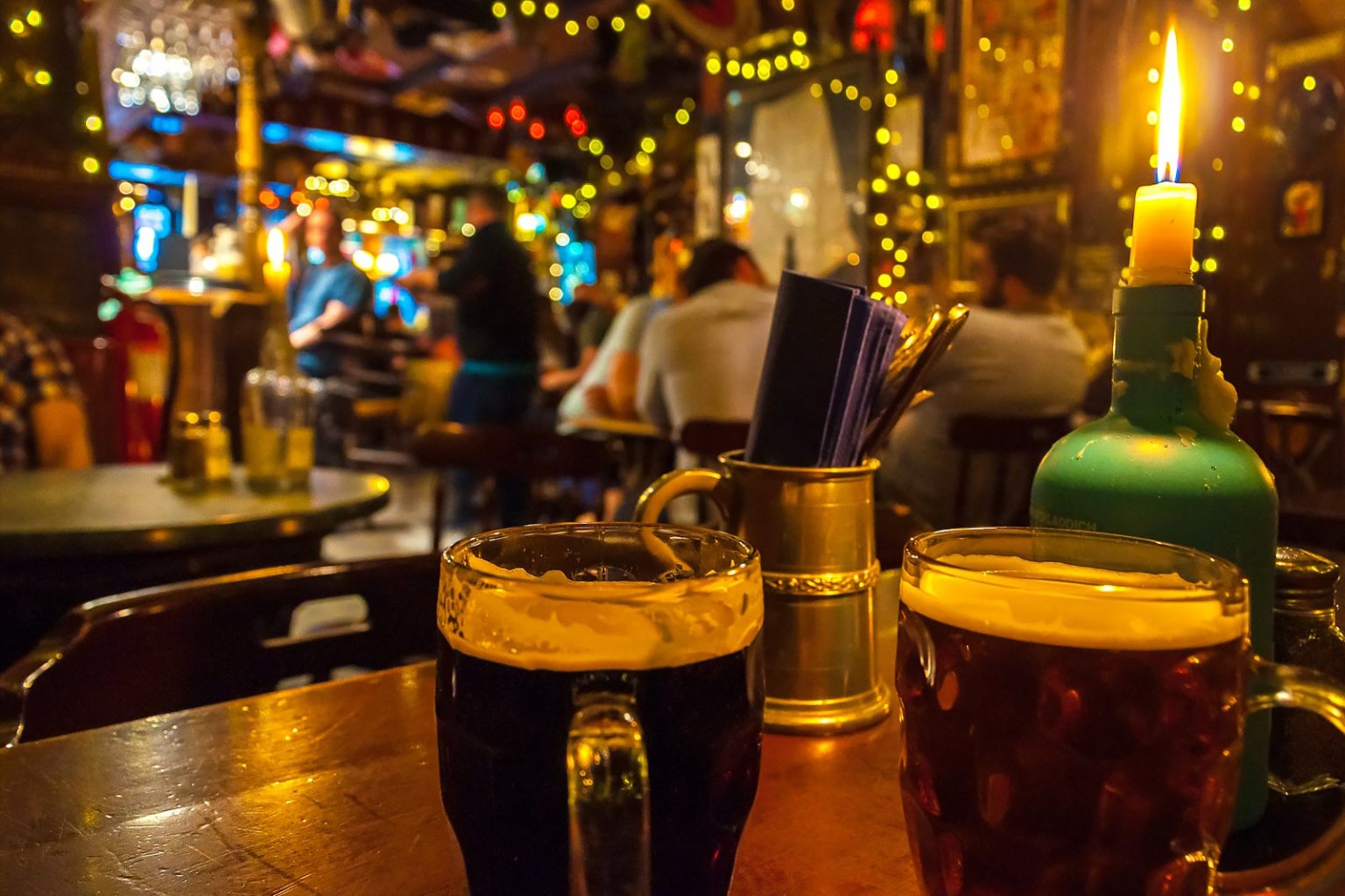 Edinburgh's favourite Bar for international students | uhomes.com